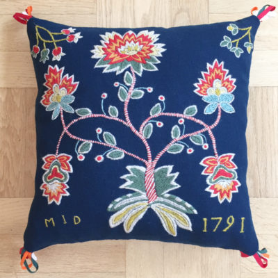 Brodera mera - massor av broderikit i egen design - Brodera mera
