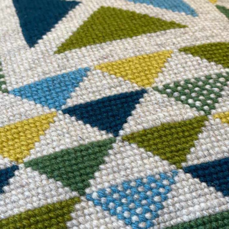 Brodera mera - massor av broderikit i egen design - Brodera mera